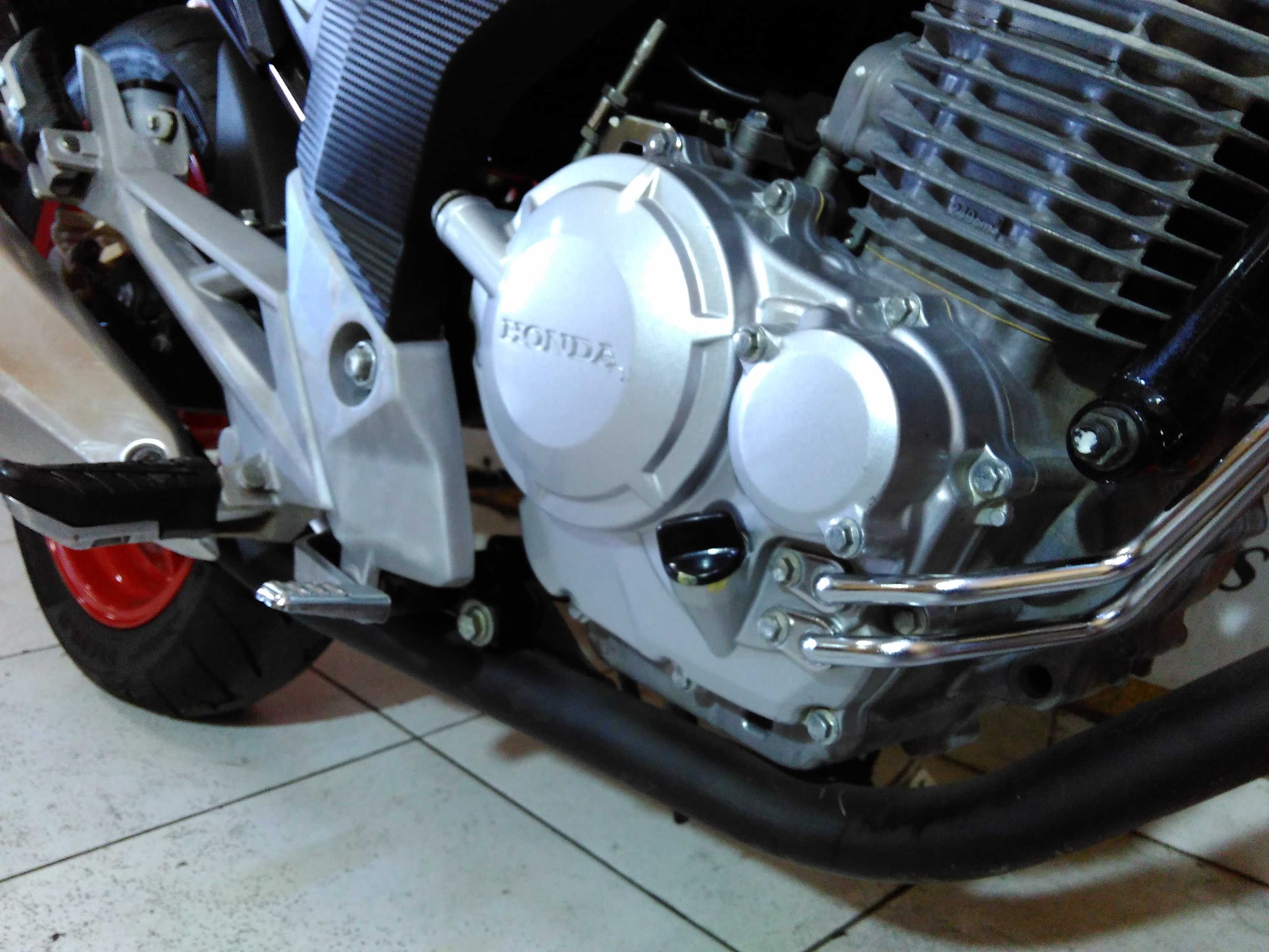 Kmmotos Cb Twister 250 Prata 2018 2 Km Motos Sua Loja De Motos Semi