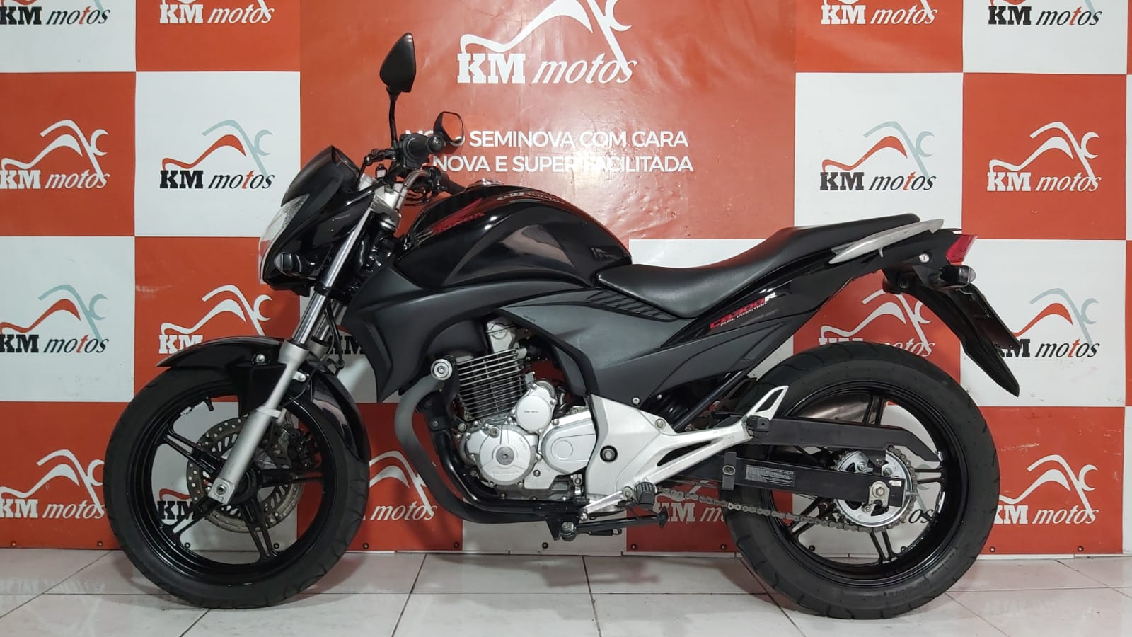 Honda Cb 300r 2011 Preta Km Motos Sua Loja De Motos Semi Novas