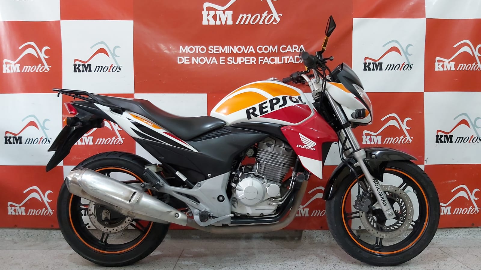 Honda CB 300R Limited 2014 Branca | KM Motos | Sua Loja de Motos Semi Novas