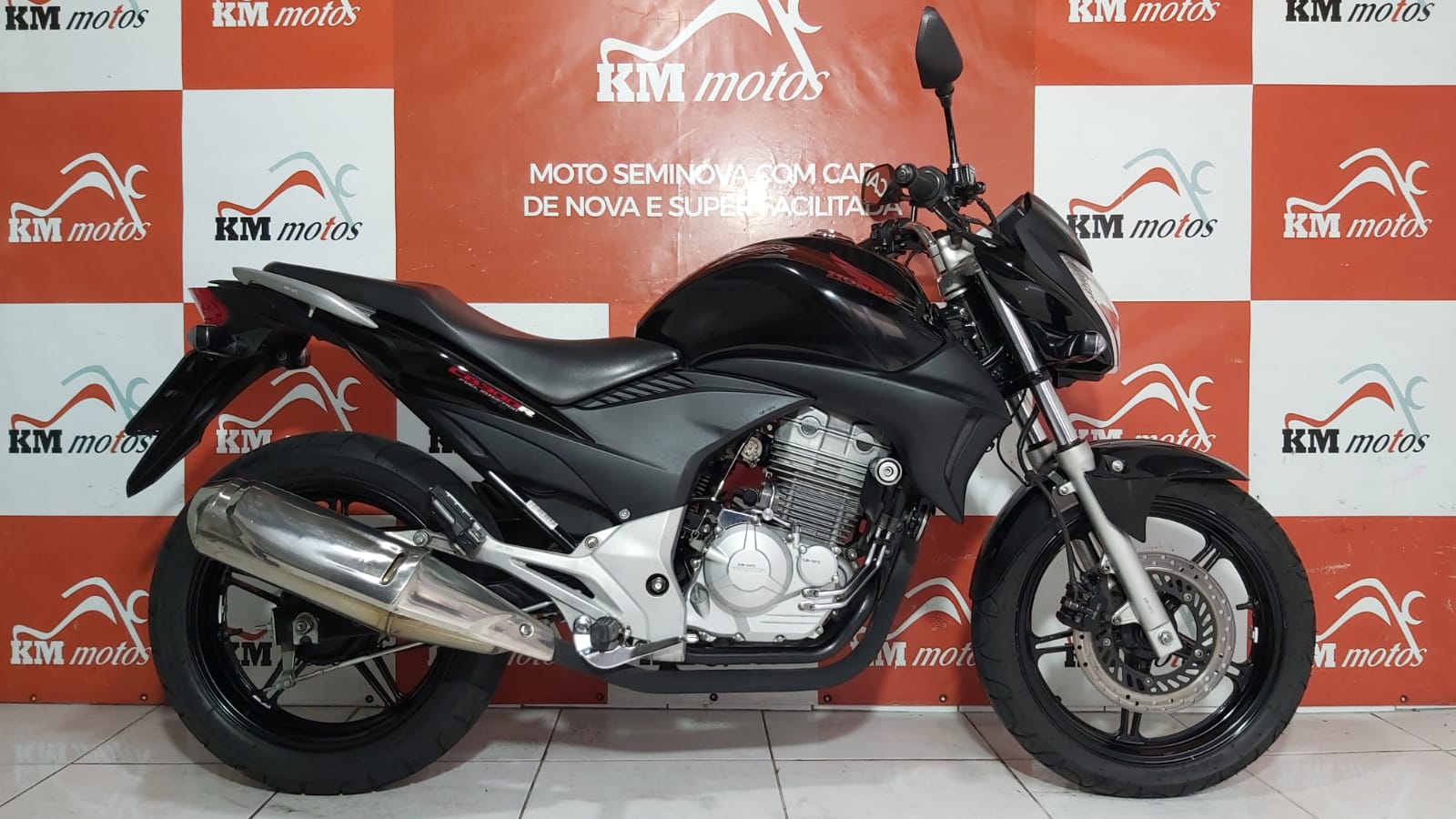 Honda CB 300R 2011 Preta | KM Motos | Sua Loja de Motos Seminovas