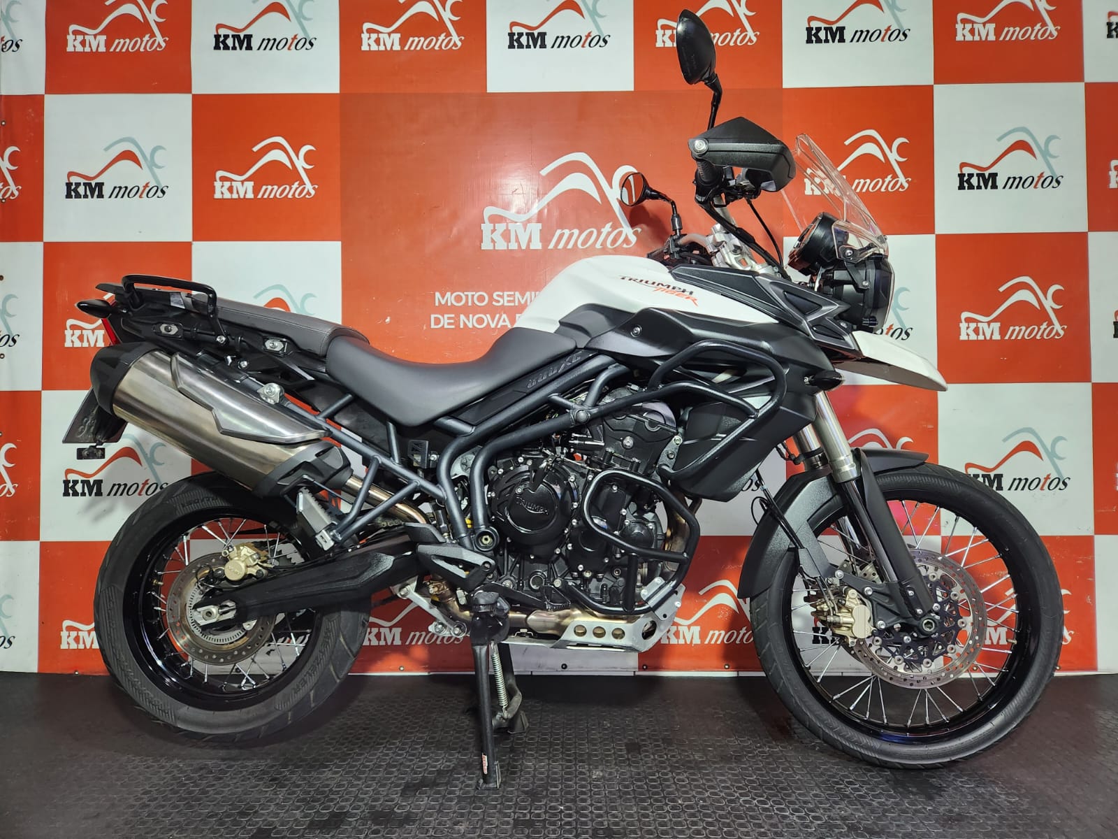 Triumph Tiger 800 XC 2014 Branca | KM Motos | Sua Loja de Motos Seminovas