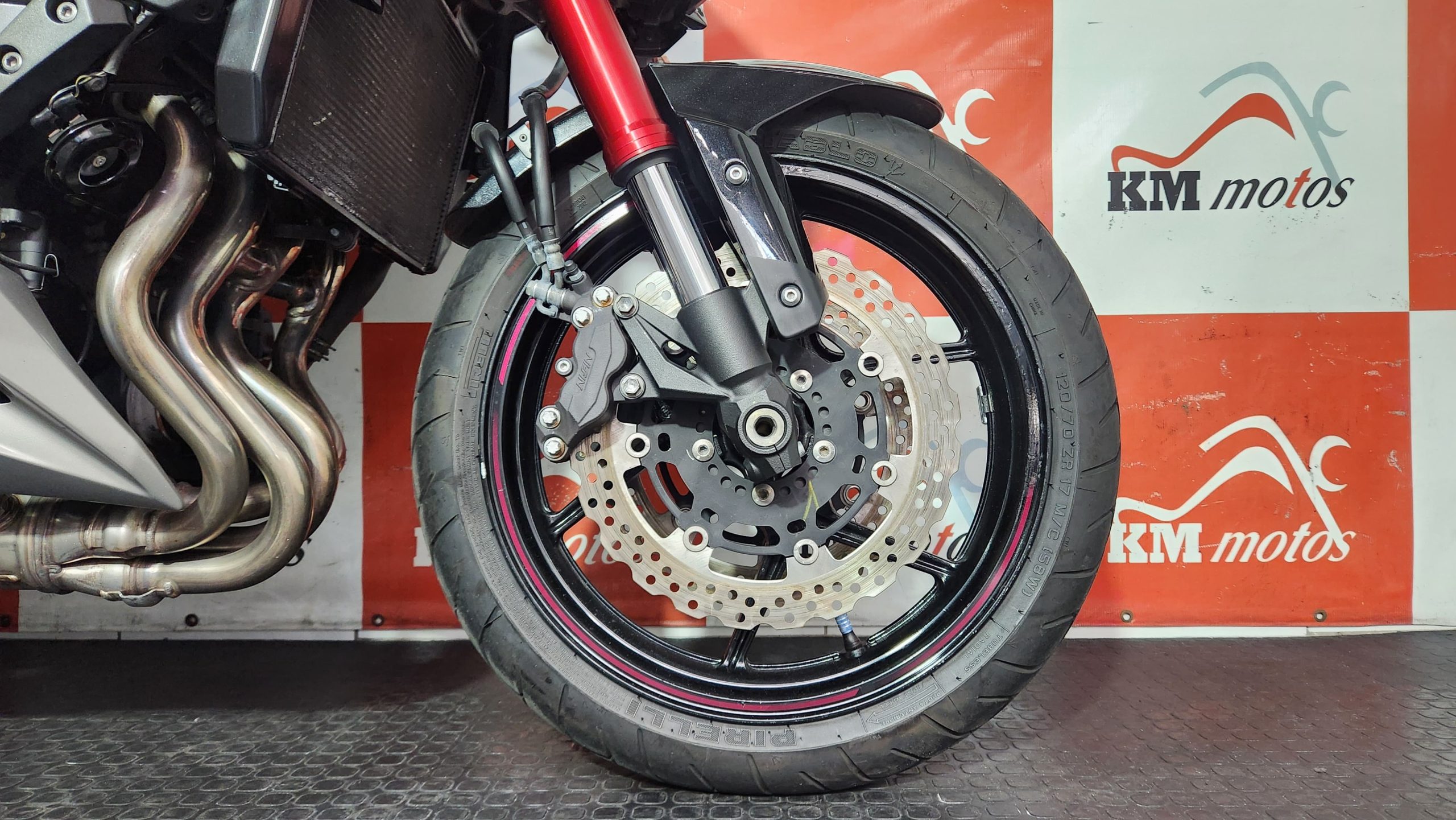 Kawasaki Z800 ABS 2017 Vermelha | KM Motos | Sua Loja de Motos Seminovas